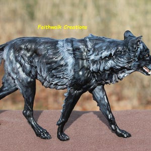 3D Printed Hand Painted Grey Wolf Figurine, 1:6 Scale - Etsy