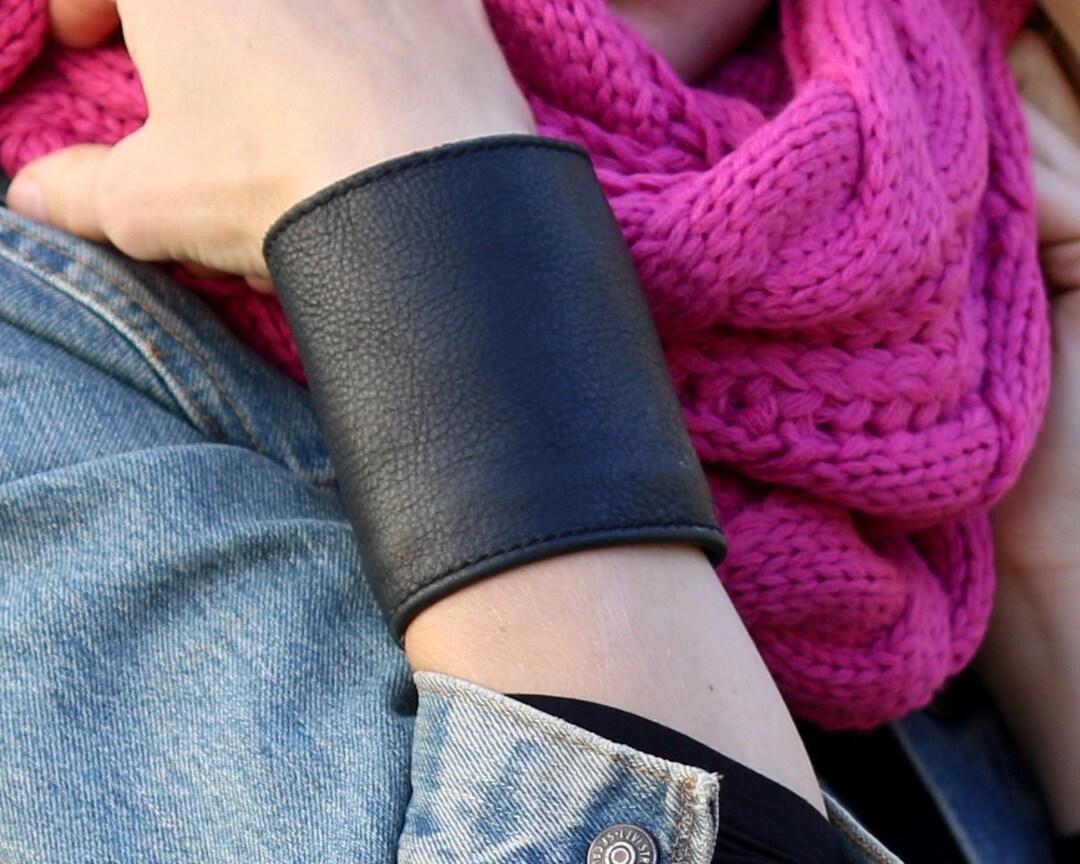 Leather Money Cuff, Wearable Arm Wallet, Hidden Pocket, Gift for Her ...