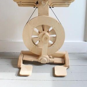 SPINOLUTION ECHO Spinning Wheel: Double Drive, Lightweight Studio ...