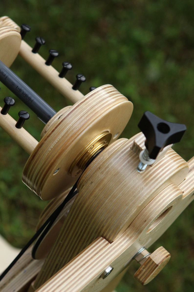 SPINOLUTION ECHO Spinning Wheel: Double Drive, Lightweight Studio ...