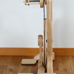 SPINOLUTION ECHO Spinning Wheel: Double Drive, Lightweight Studio ...