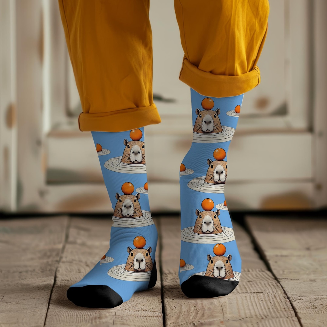 Adorable Capybara Pattern Socks Cute Animal Lovers Gift Fun & Cozy Crew ...