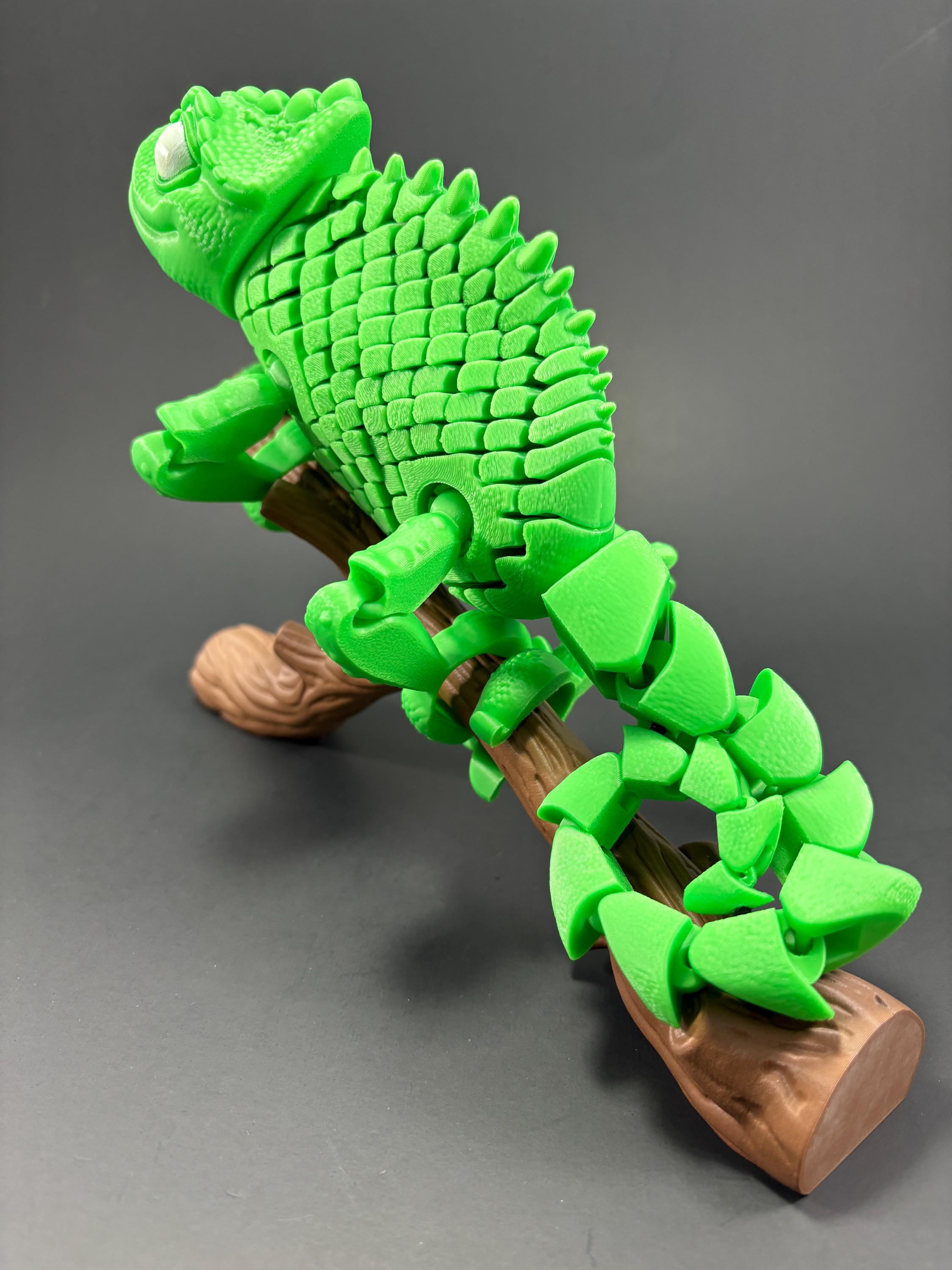 3D Printed Chameleon Figurine, Articulated Colorful Design on Branch ...
