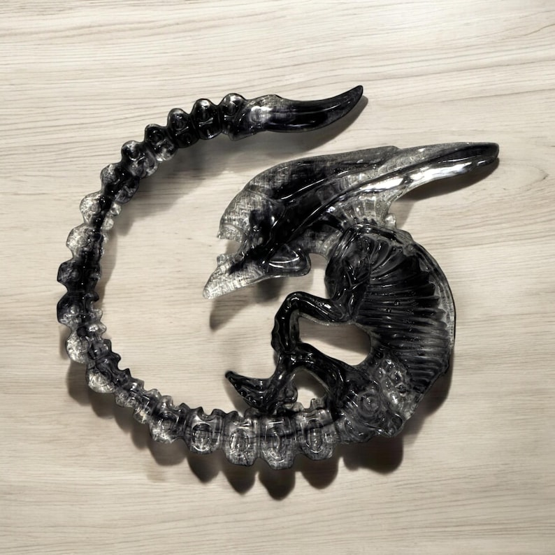 Xenomorph Resin Figurine - Etsy
