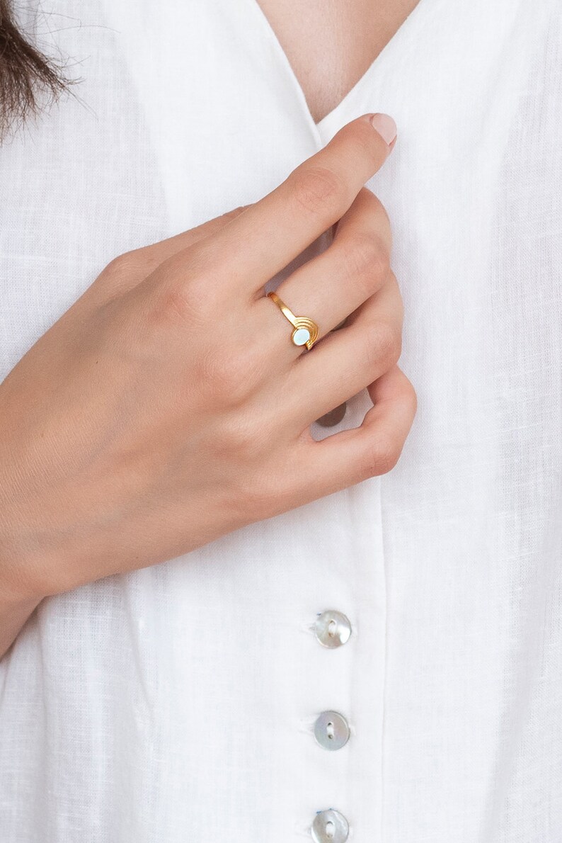 Muse Ring Gold Geometric Ring Gold Round Ring Dainty - Etsy