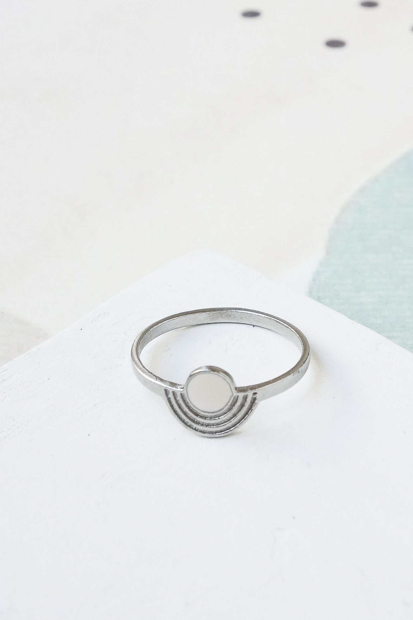 Muse Ring Gold Geometric Ring Gold Round Ring Dainty - Etsy
