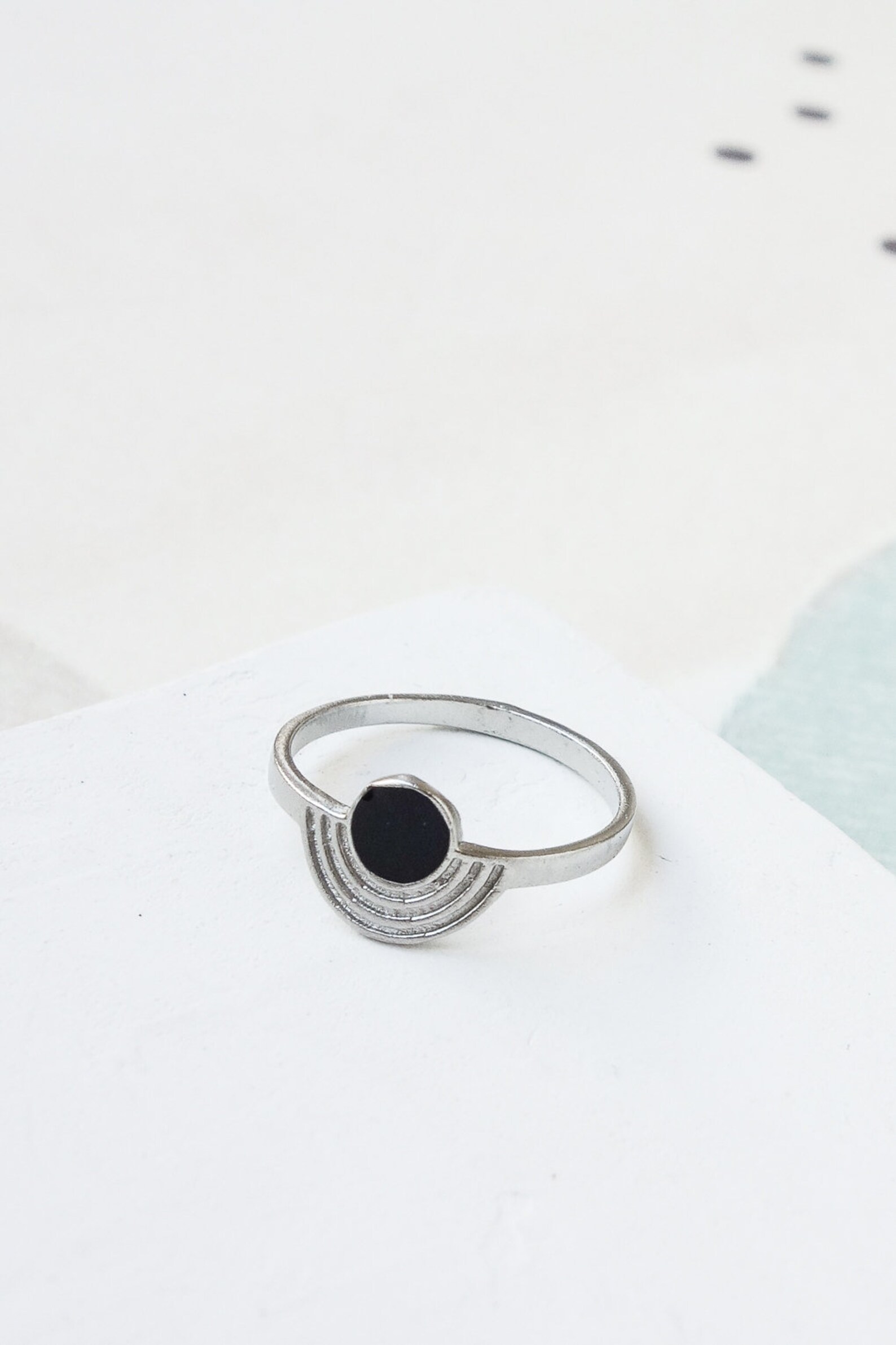 Muse Ring Gold Geometric Ring Gold Round Ring Dainty - Etsy