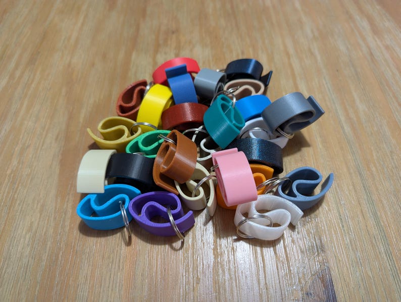 Ultimate Frisbee Disc Clip - Backpack and Key Ring Attachment ...