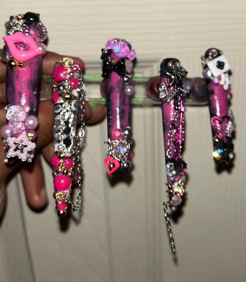 Junky Aura Press~on Nails - Etsy