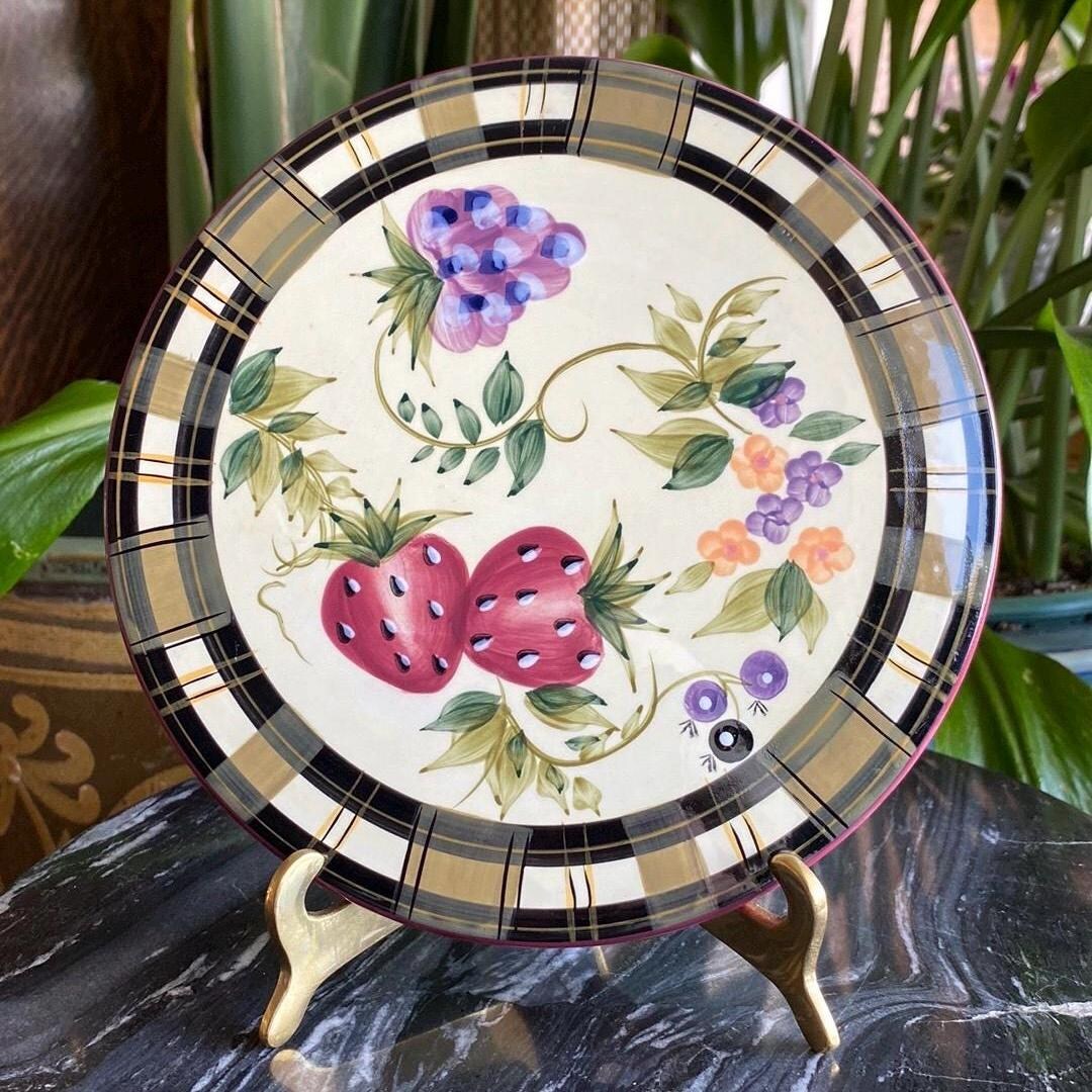 Vintage Oneida Strawberry Plaid Hand Painted 7.75” Ceramic Trivet ...