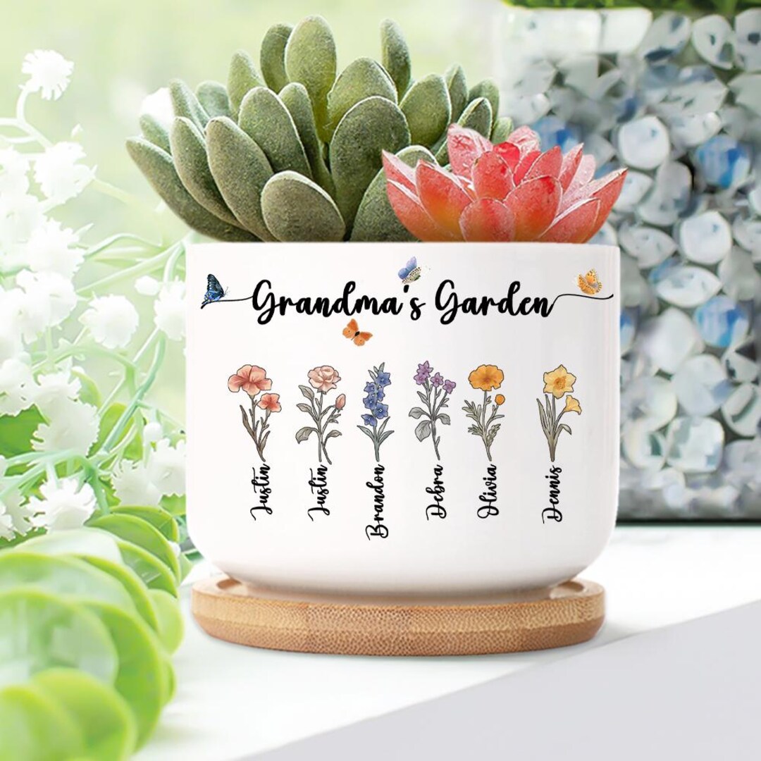 Moms Garden Personalized Birth Flower Plant Pot, Custom Grandkids Names ...