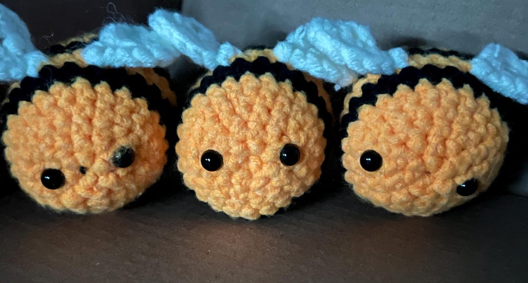 Three Little Bees! - Etsy