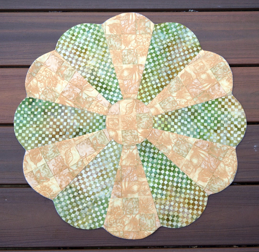 21" Modern Batik Table Topper Soft Sunflowers and Check for Spring ...