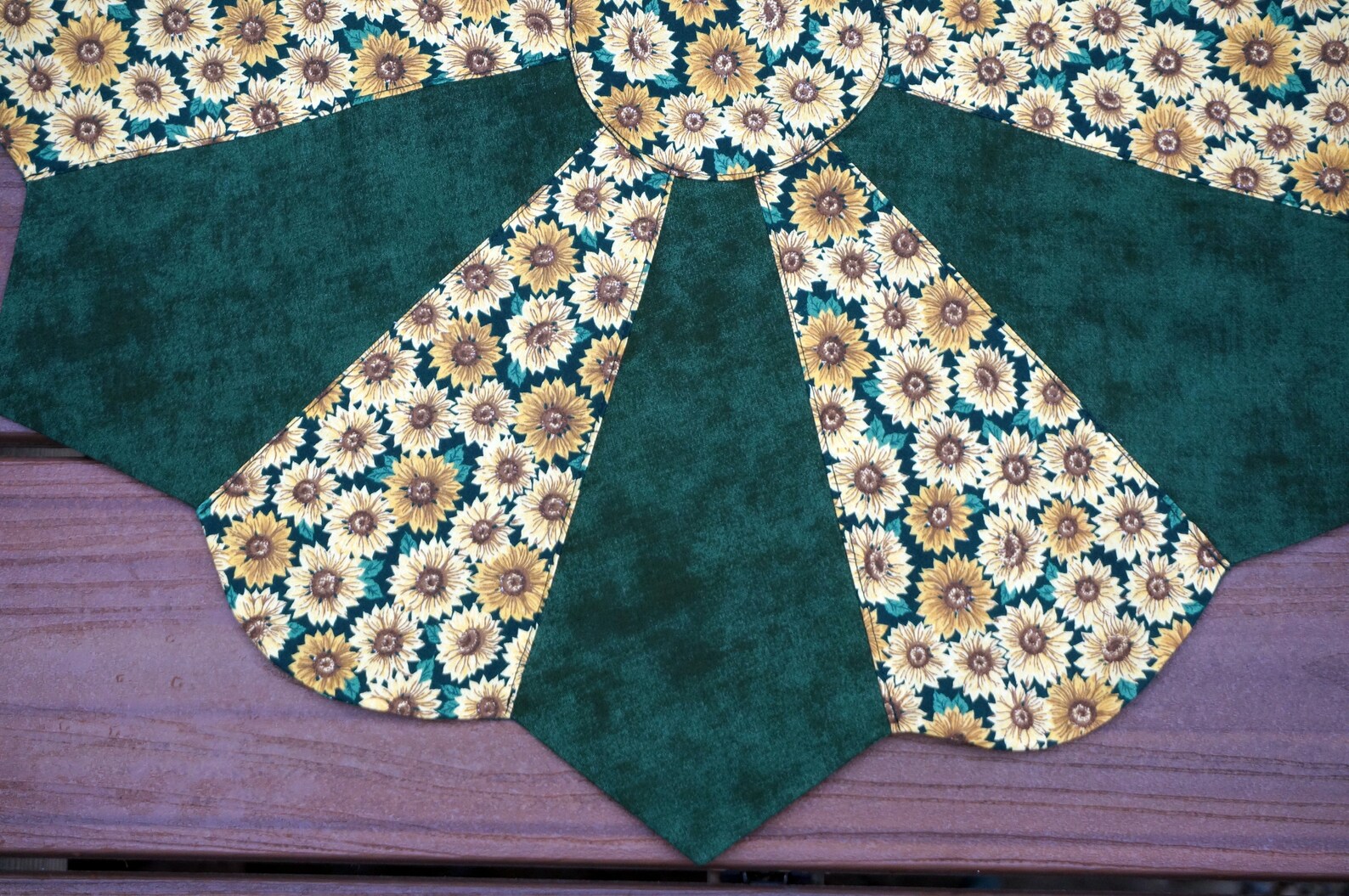 21 Sunflower and Green Tonal Table Topper Reverses to - Etsy