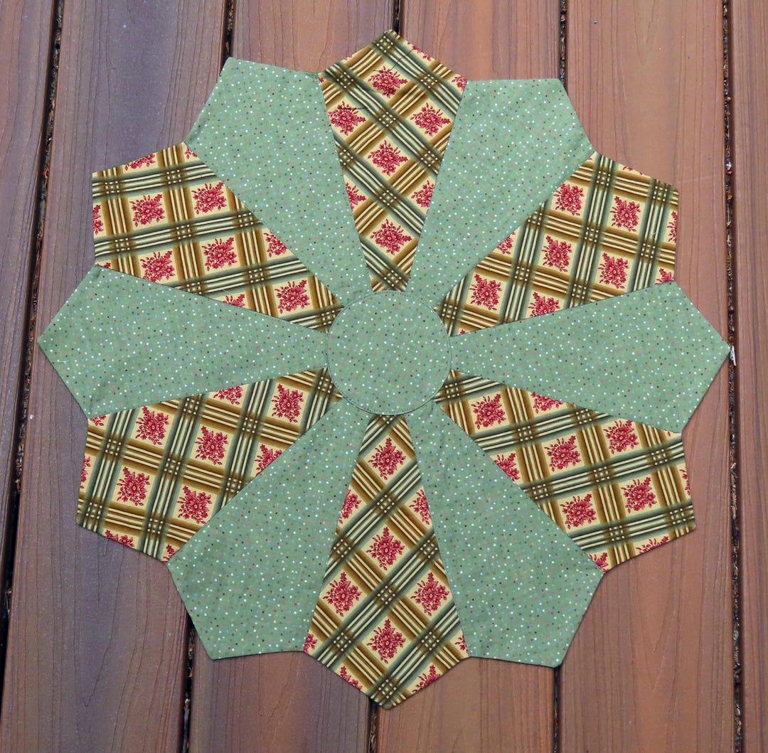 22" Soft Olive Green Topper Reverses to Christmas Candy Cane Stars Use ...
