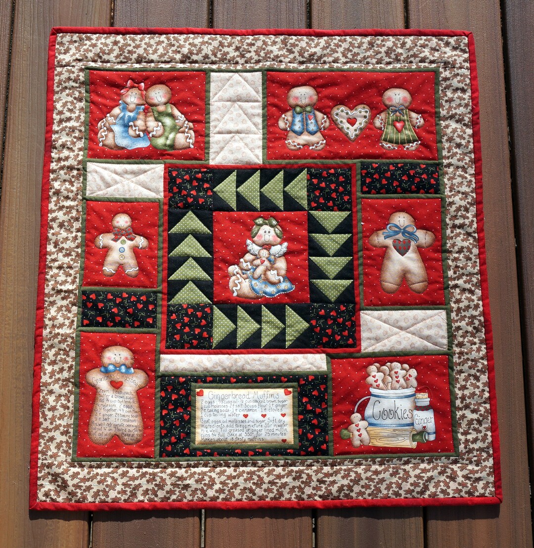 Detail Quilted Gingerbread Men and Women Christmas and Winter Wall ...
