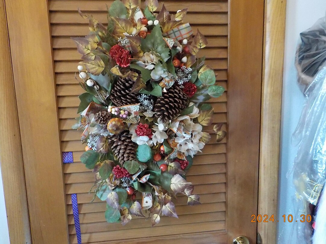 Autumn Fall Oval Grape Vine Swag Wreath W/ Pine Cones, Berries, Leaves ...