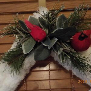 Christmas Adorable White Faux Fur Square Wreath W/ Cardinal and Pine ...
