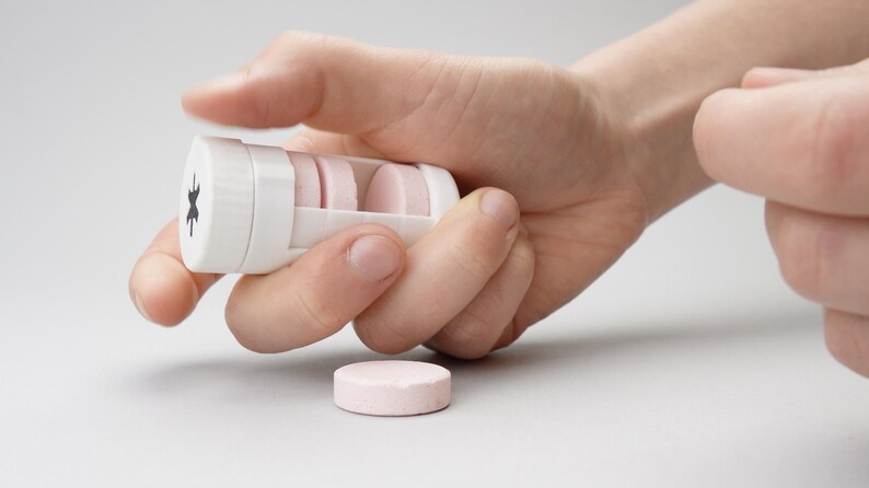 Glucose Tablet Holder - Diabetic Low Blood Sugar Quick Dispense ...