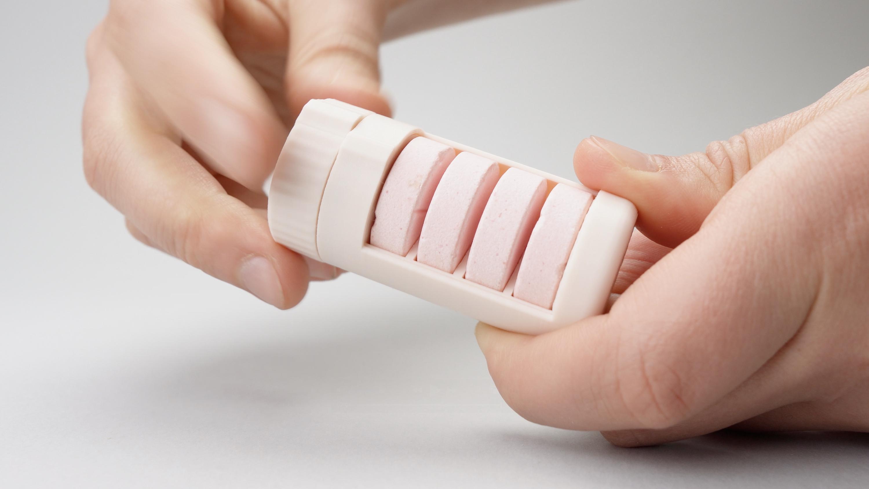 Glucose Tablet Holder - Diabetic Low Blood Sugar Quick Dispense ...