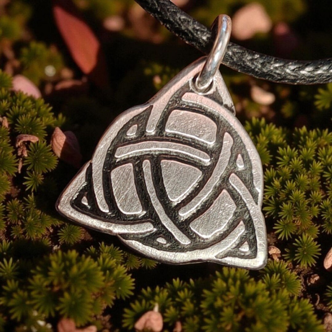Cornish Celtic Knotwork Pendant - Handmade in Cornwall From Finest ...