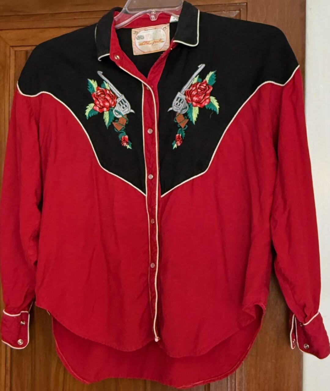 ULTRA PINK Knockout Tailoring WESTERN Shirt Guns and Roses on Chest ...