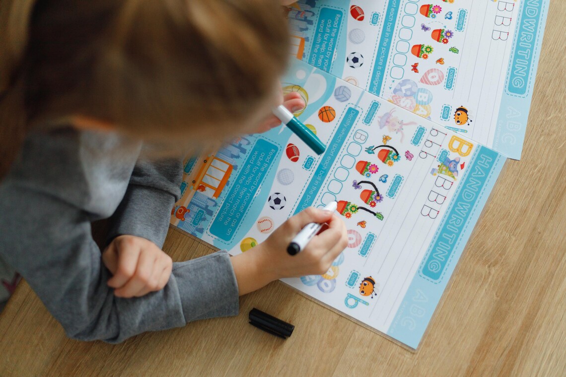 Worksheet to Practice Tracing the Letter "b" and Its Lowercase "b" Form ...
