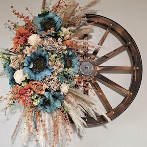 Custom Floral Wagon Wheel: Handmade Farmhouse Wall Decor - Etsy