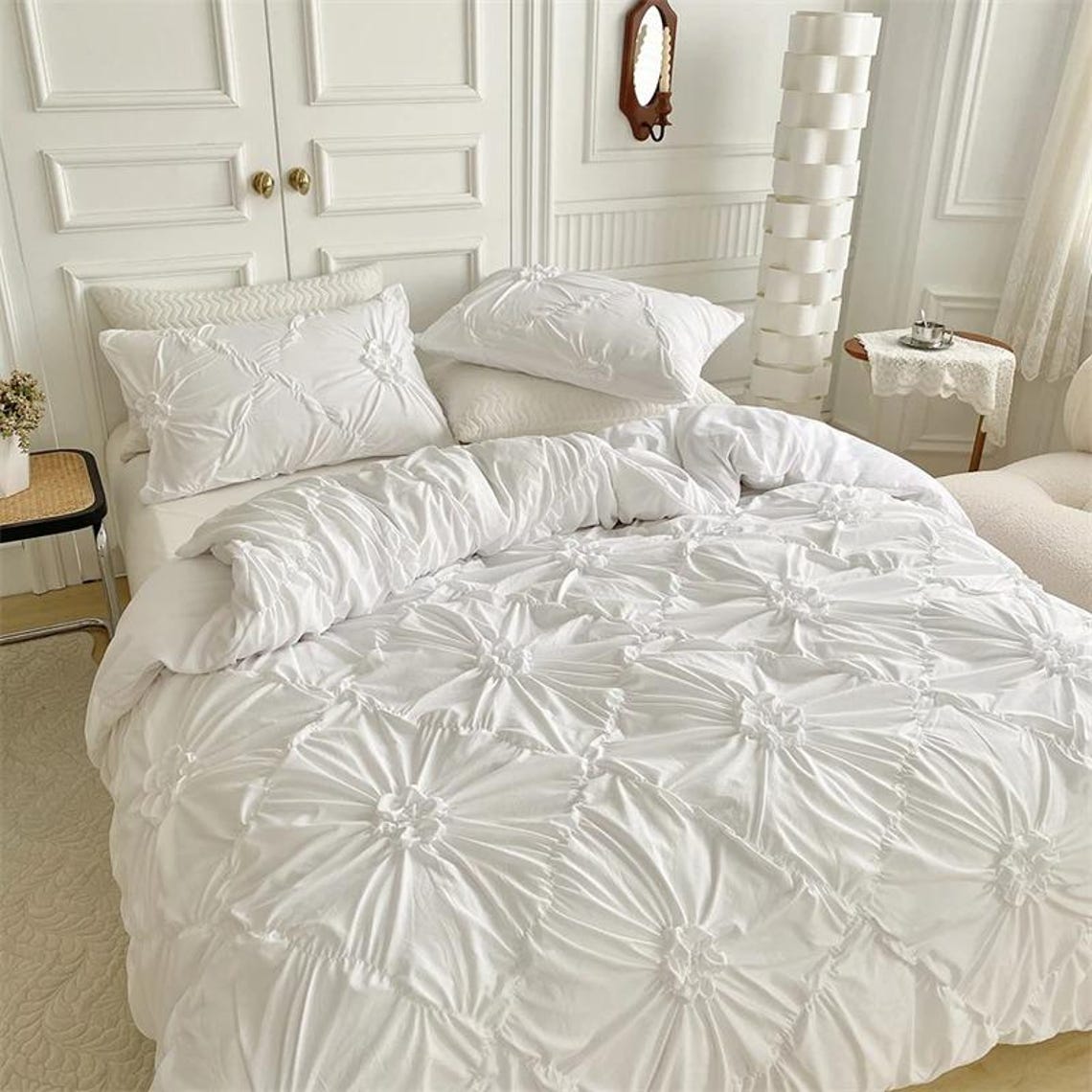 White Vintage-inspired Comforter Set With Elastic Ruched 3D Floral ...