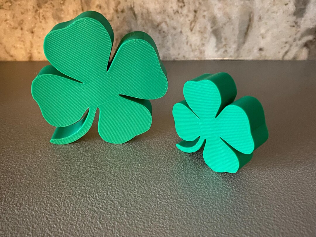 Four-leaf Clover, St. Patrick's Day Four-leaf Clover Statue Decor ...