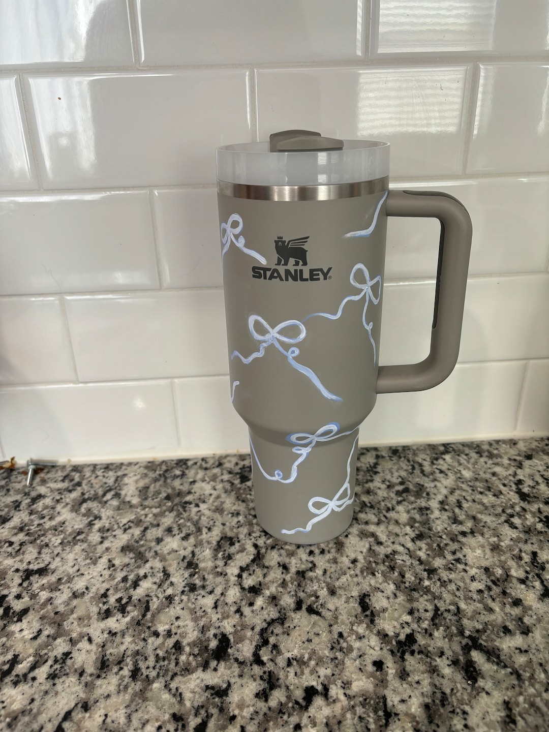 Wiggly Bow Stanley - Etsy