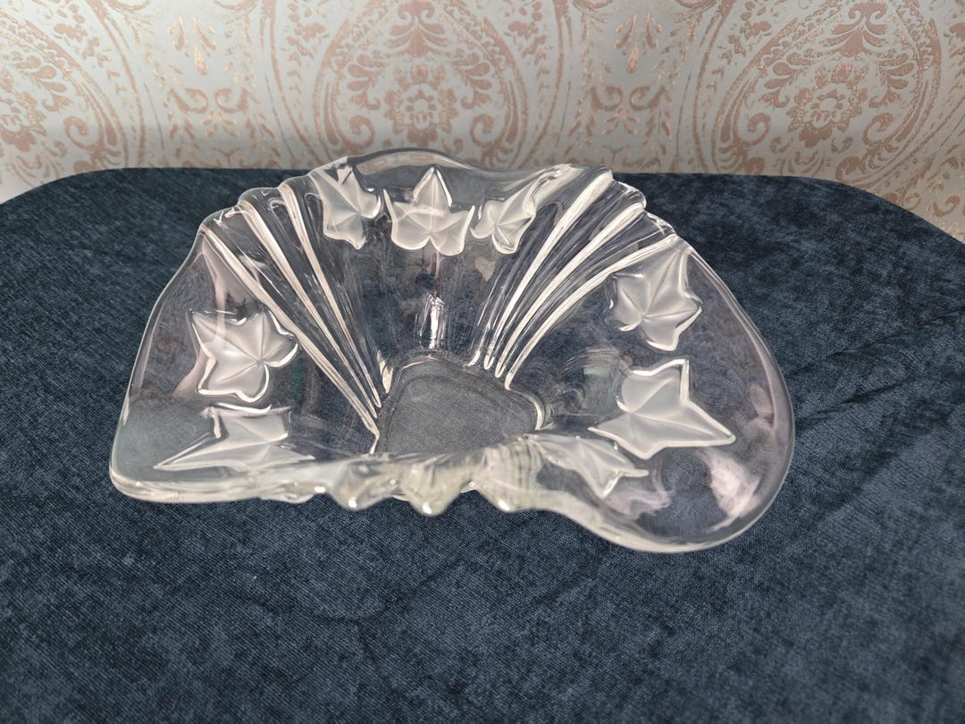 Vintage Crystsl Parisiao Ivy Leaf Ruffled Edge Bowl - Etsy