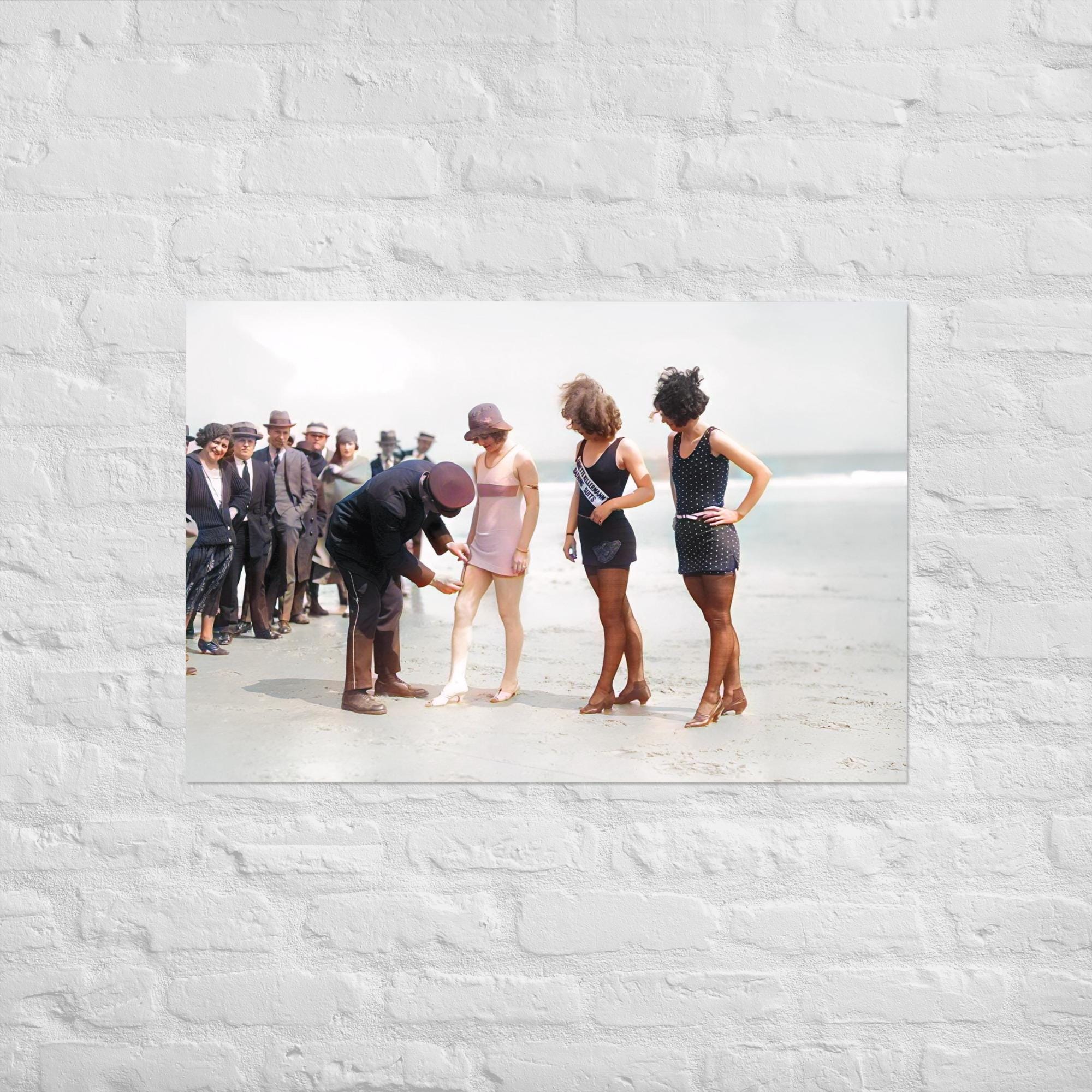 Vintage Beach Photo 1920s Swimsuit Police Print Flapper Girls Bathroom ...