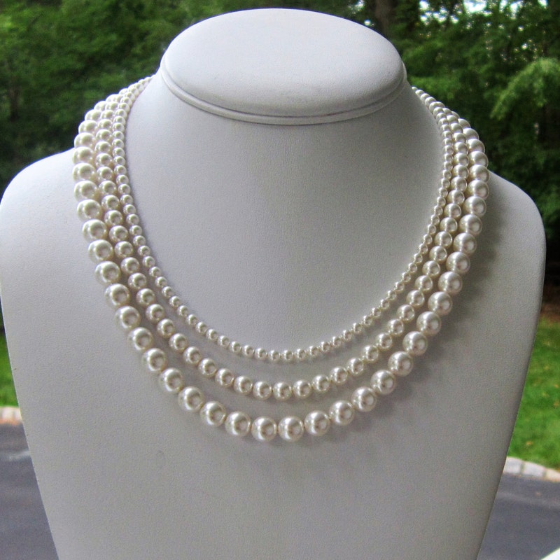Graduated Pearls - Etsy