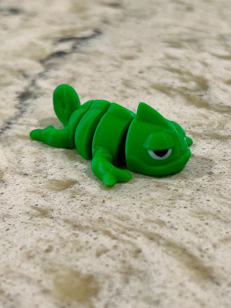 Charming 3D Printed Articulated Pascal Chameleon Pocket-sized Fun - Etsy