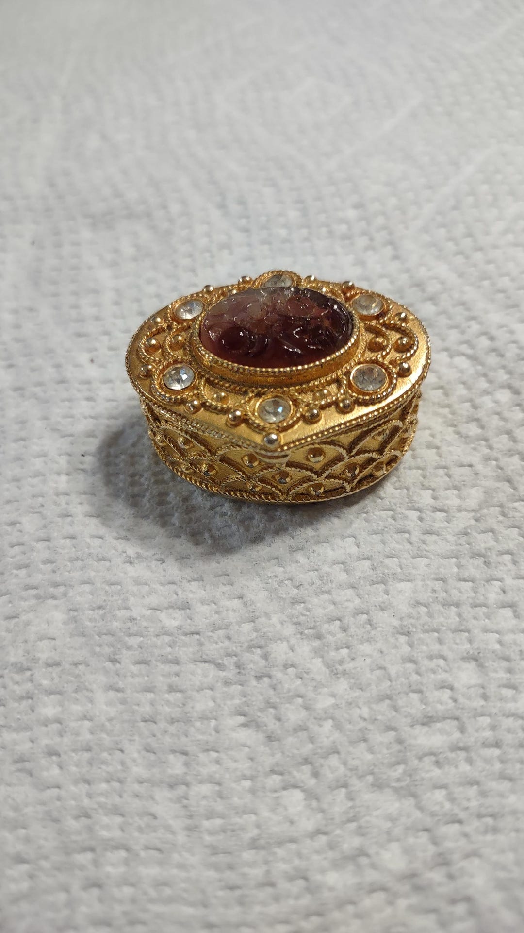 Jeweled Florenza Pill Box/trinket Box Vintage Gold Tone With Amethyst ...