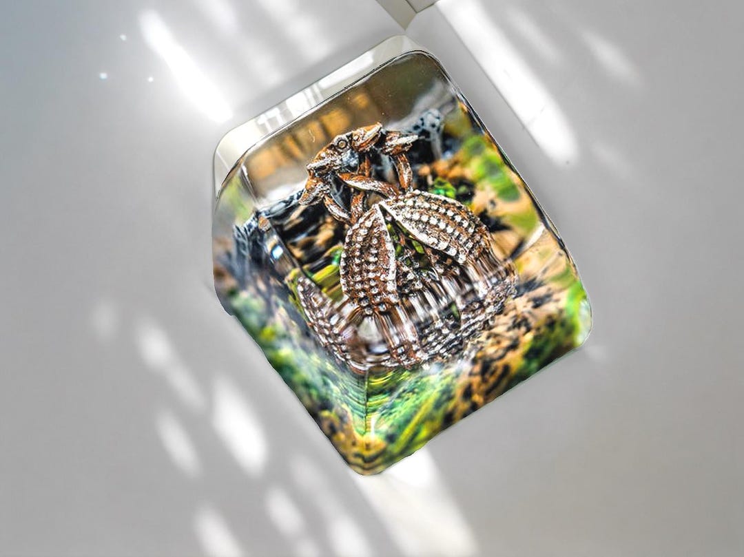 Elden Ring Old Lord's Talisman 3D Keycap, Custom Talismans Artisan ...