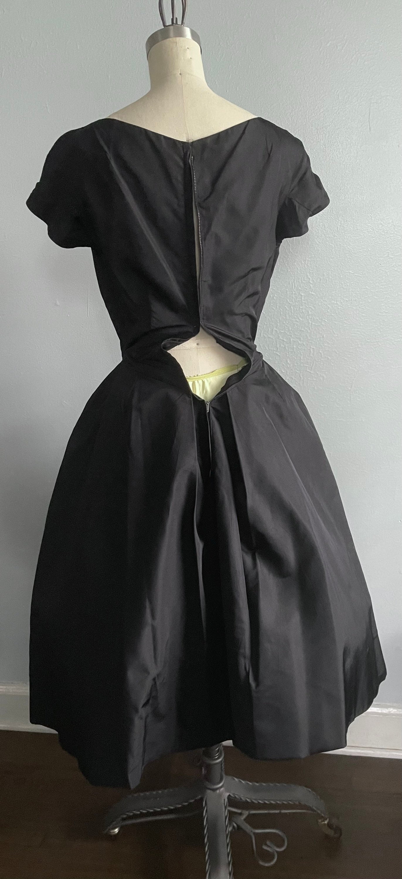 Knockout Late 1950s 50s Early 1960s 60s Silk Party Dress Tiny 23” Waist ...