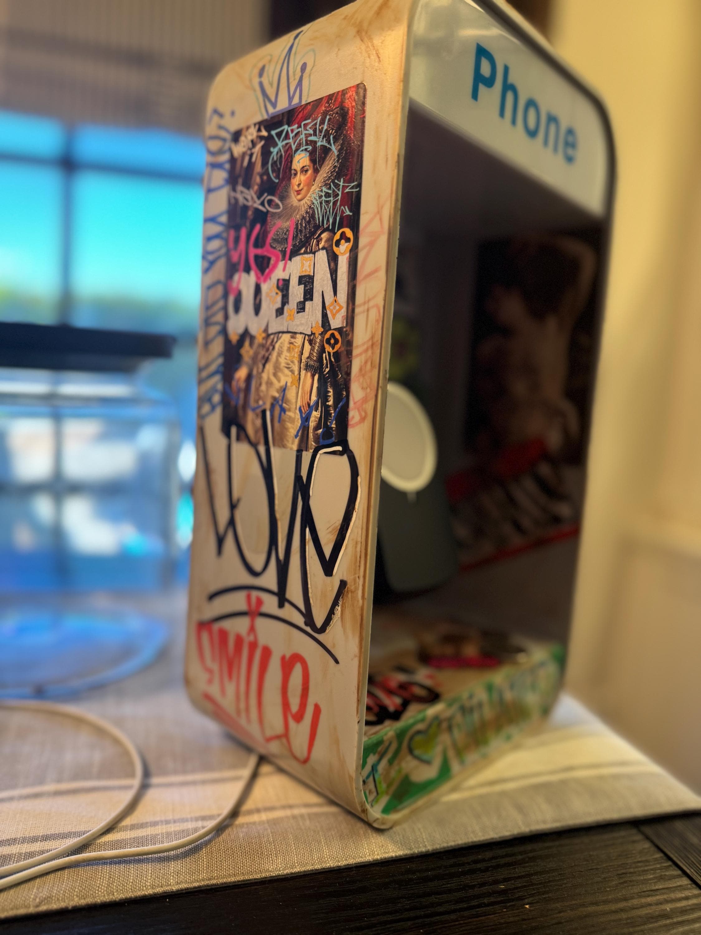 Make to Order Custom Graffiti Phone Charging Holder, Custom Gift, Light ...