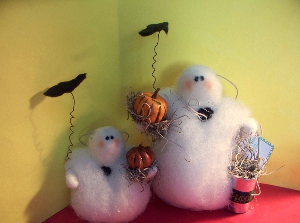 Mini Ghost Wool Wrapped and Needle Felted Decoration - Etsy