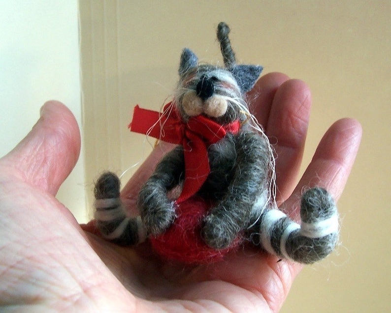 Wool Kitten with Ball of Wool Felted Wool Ornament | Etsy