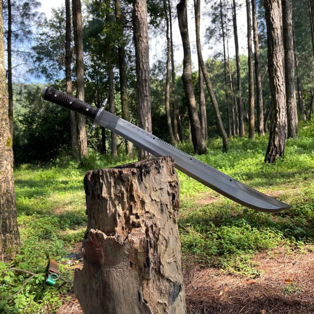 Hand Forged Full Tang Custom Knife | Short Sword | Balanced Water ...