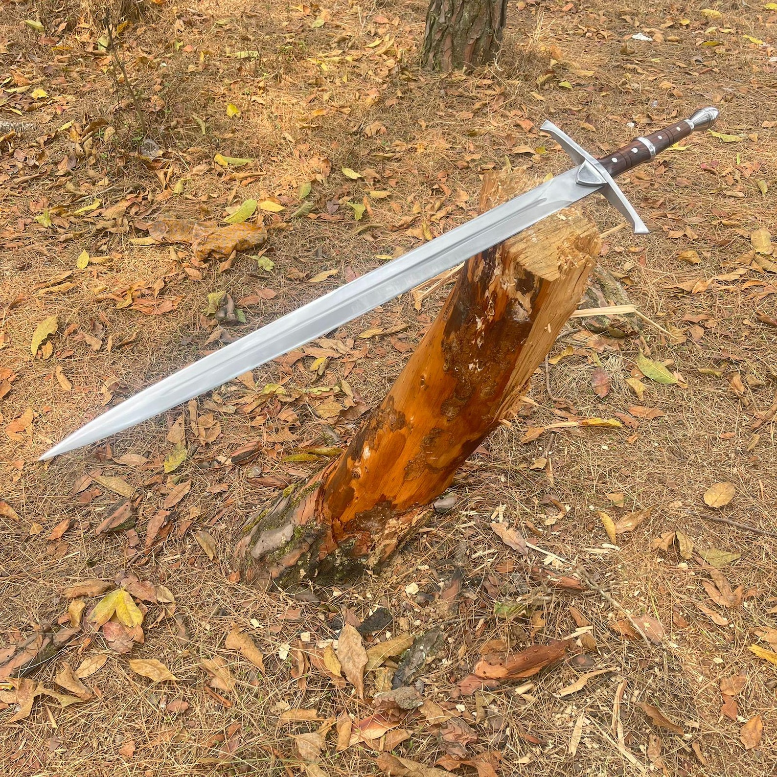 28 Inch Handmade Viking Sword With Blue Sheath Balanced Oil Tempered ...