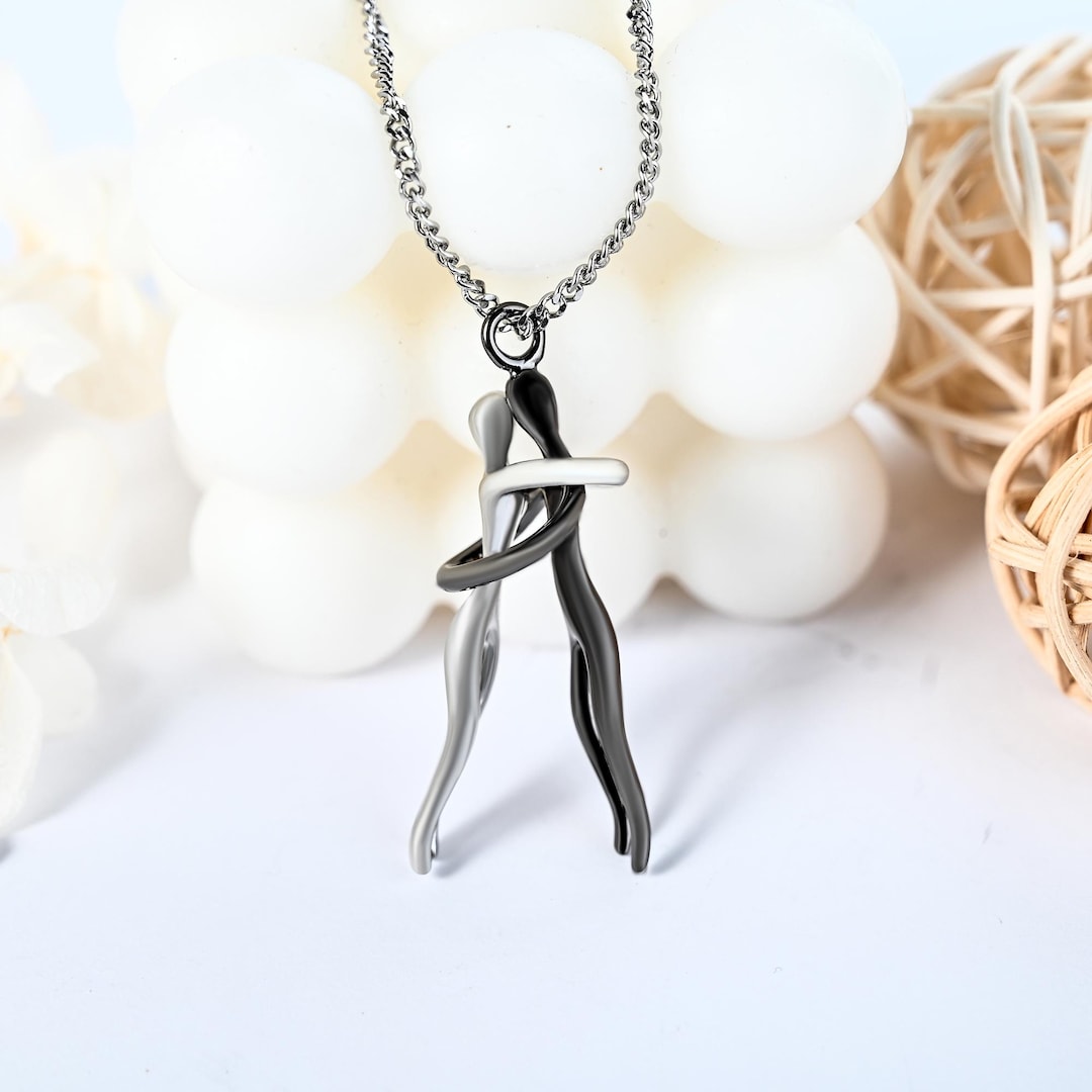 Custom Hug Couple Necklace, Hugging Pendant Necklace, Valentines Day ...