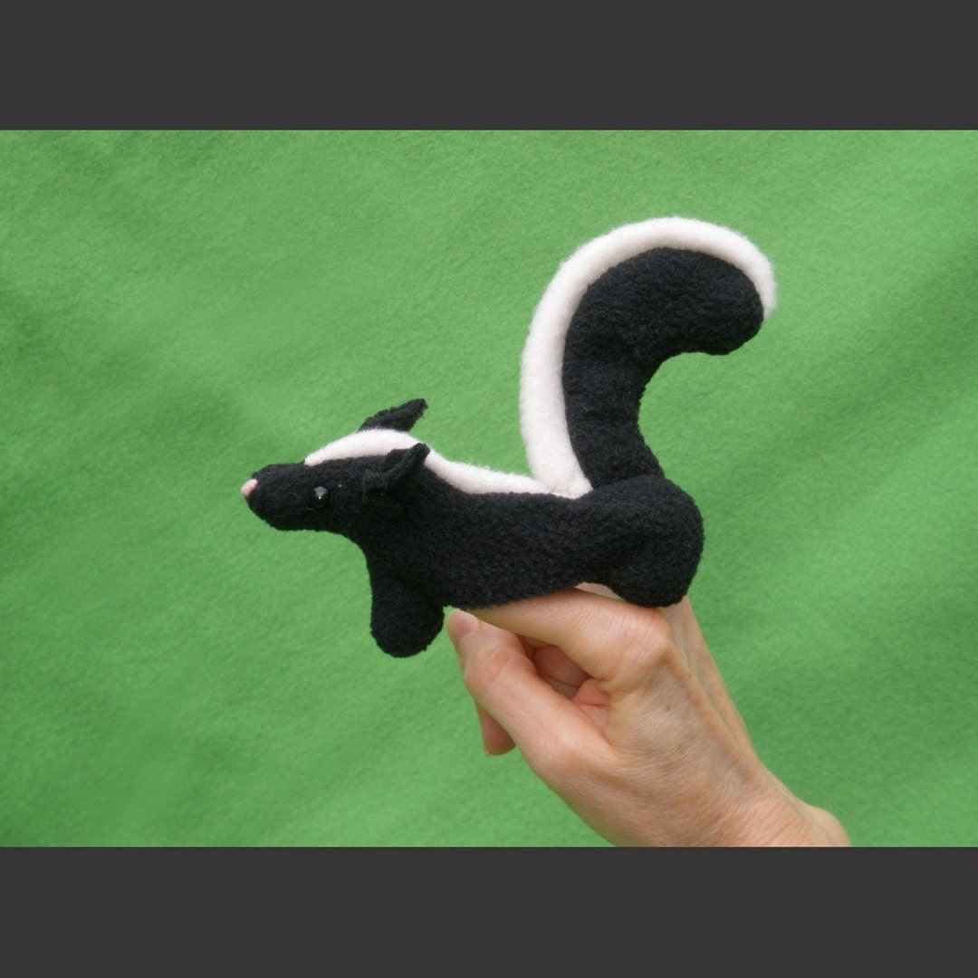 Happy Skunk Finger Puppet - Etsy