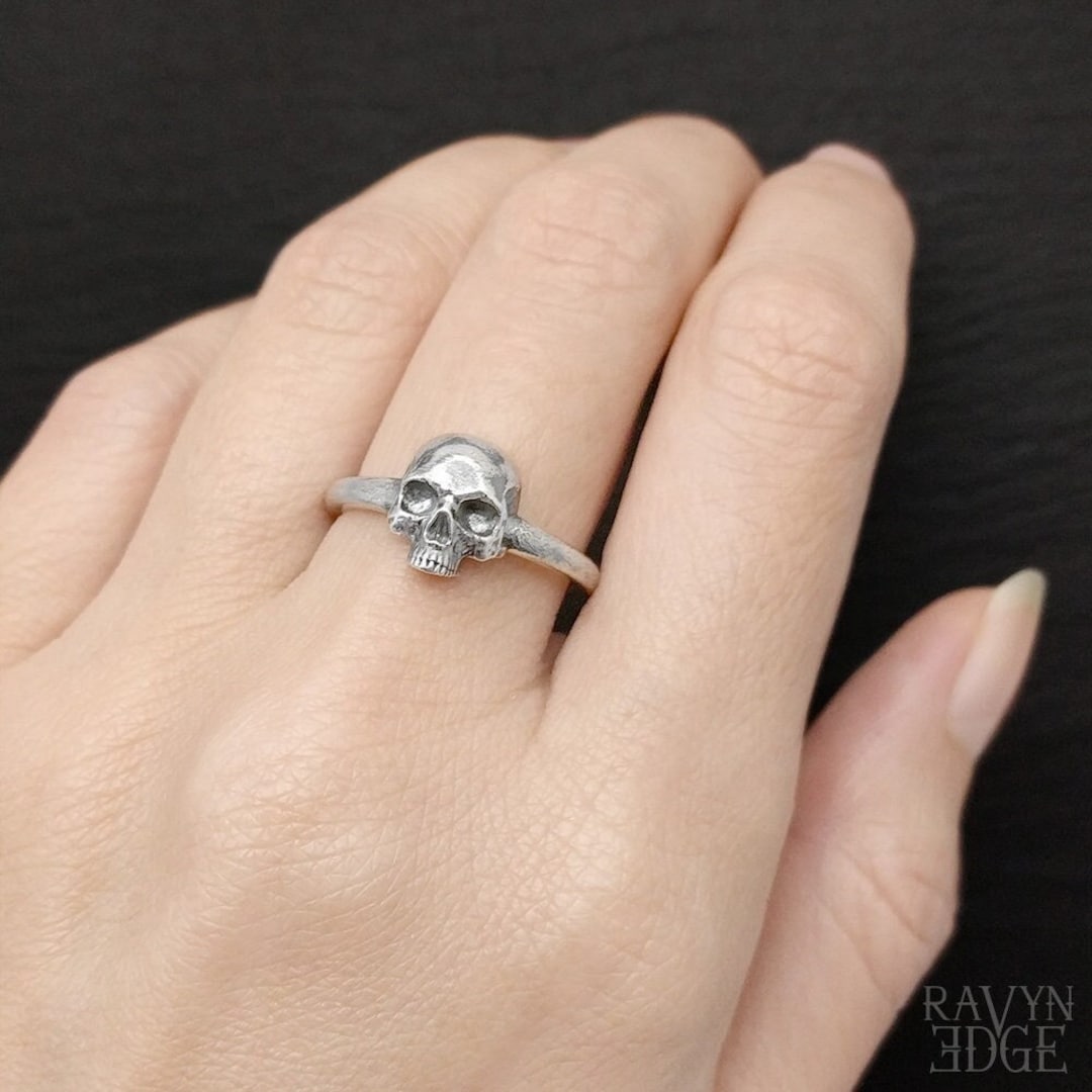 Small Human Skull Ring, Sterling Silver Skull Ring, Creepy Cute Memento ...