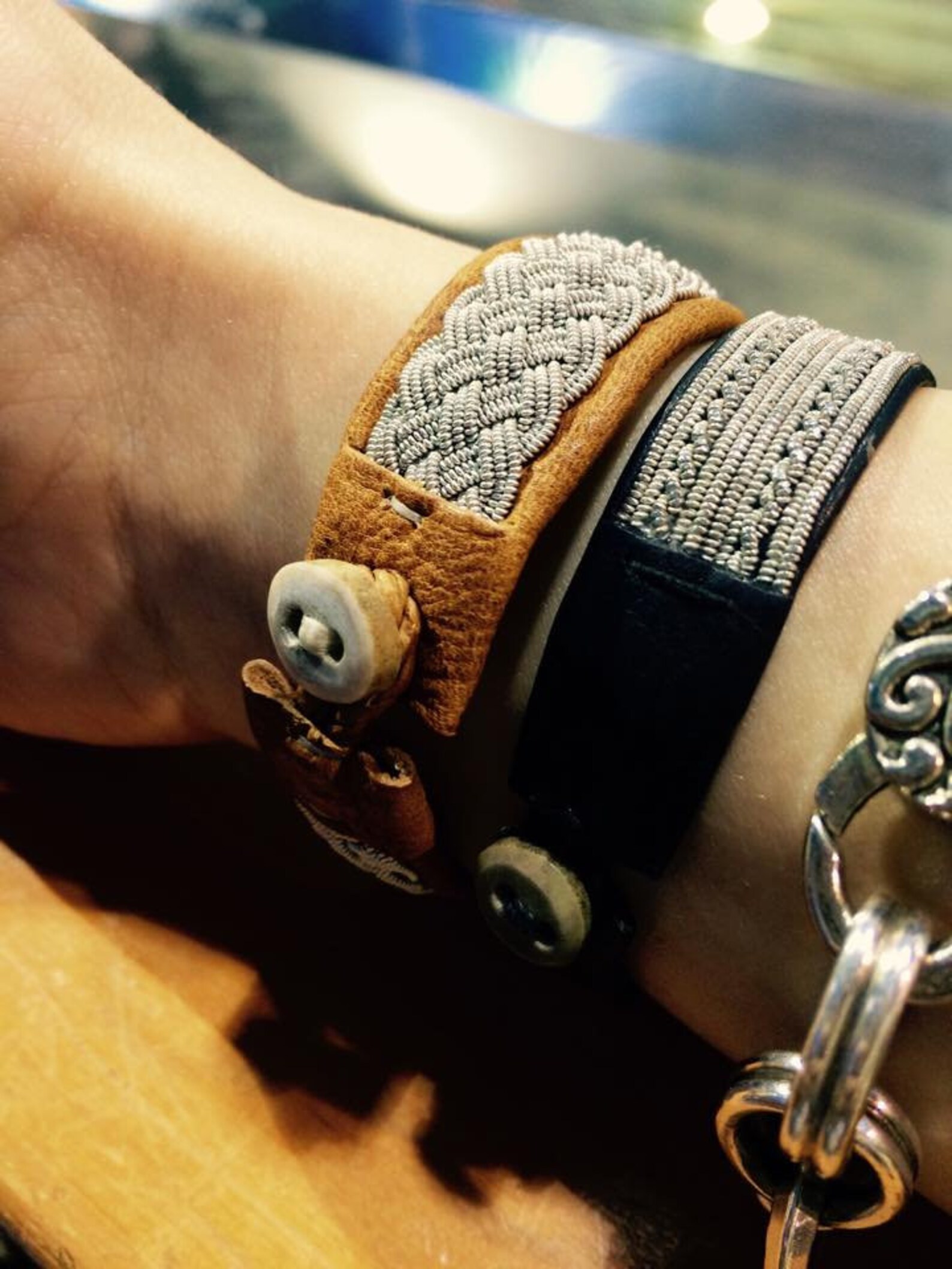 Swedart B33 LARGE Ume Sami Leather Bracelet With Reindeer | Etsy