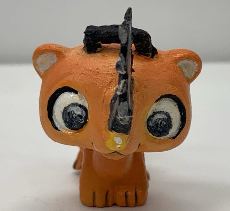 Littlest Pet Shop LPS Chainsaw Man Pochita Ferret Custom - Etsy
