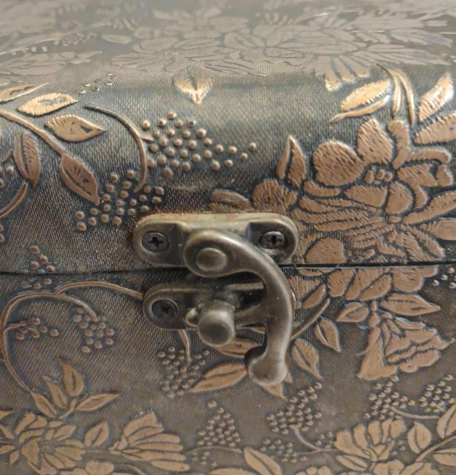 Rustic Treasure Box for Styling and Storage Vintage Velvet Lined Retro ...