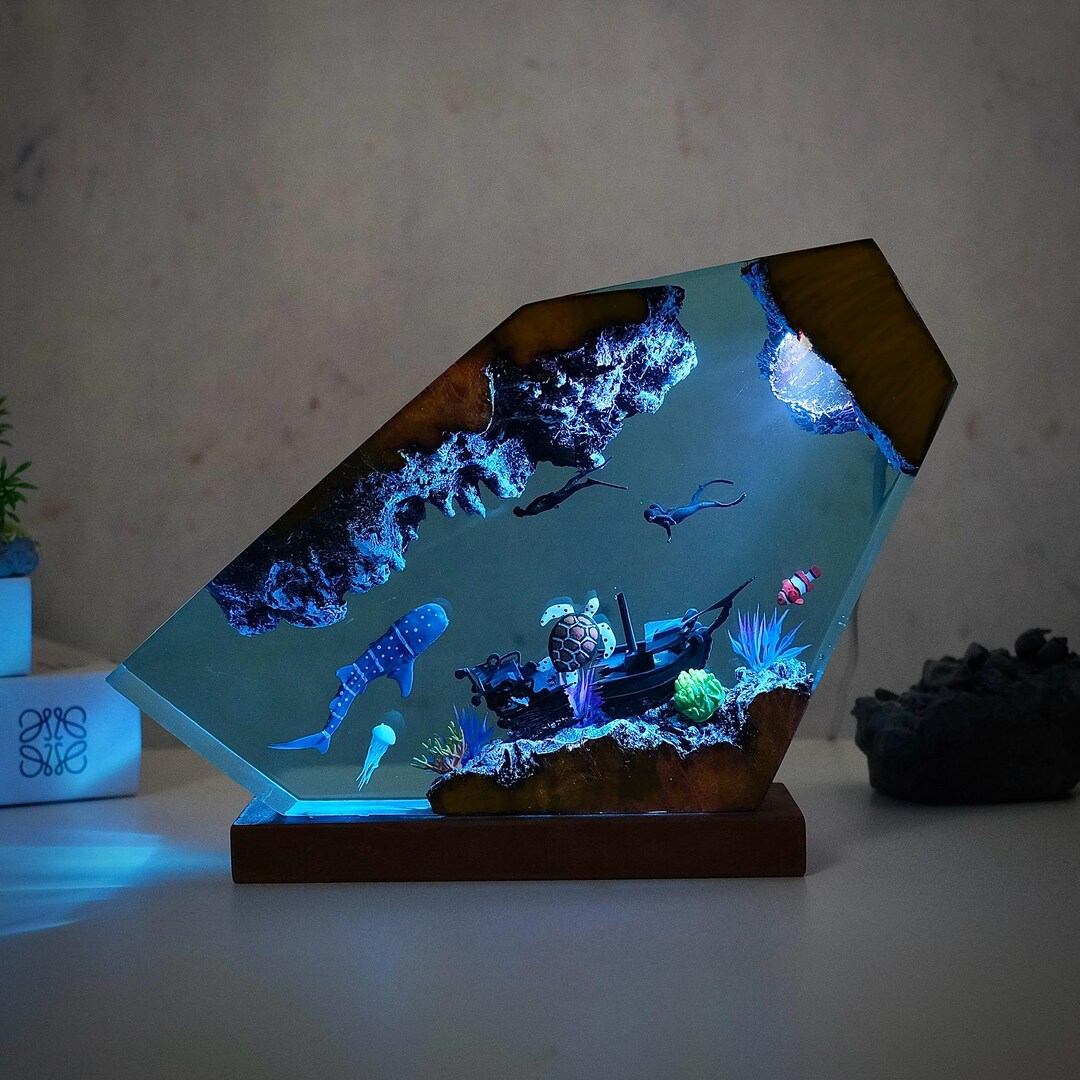 Ocean Piece Whale Shark and Diver Lamp,best Gifts, Ocean Adventures ...